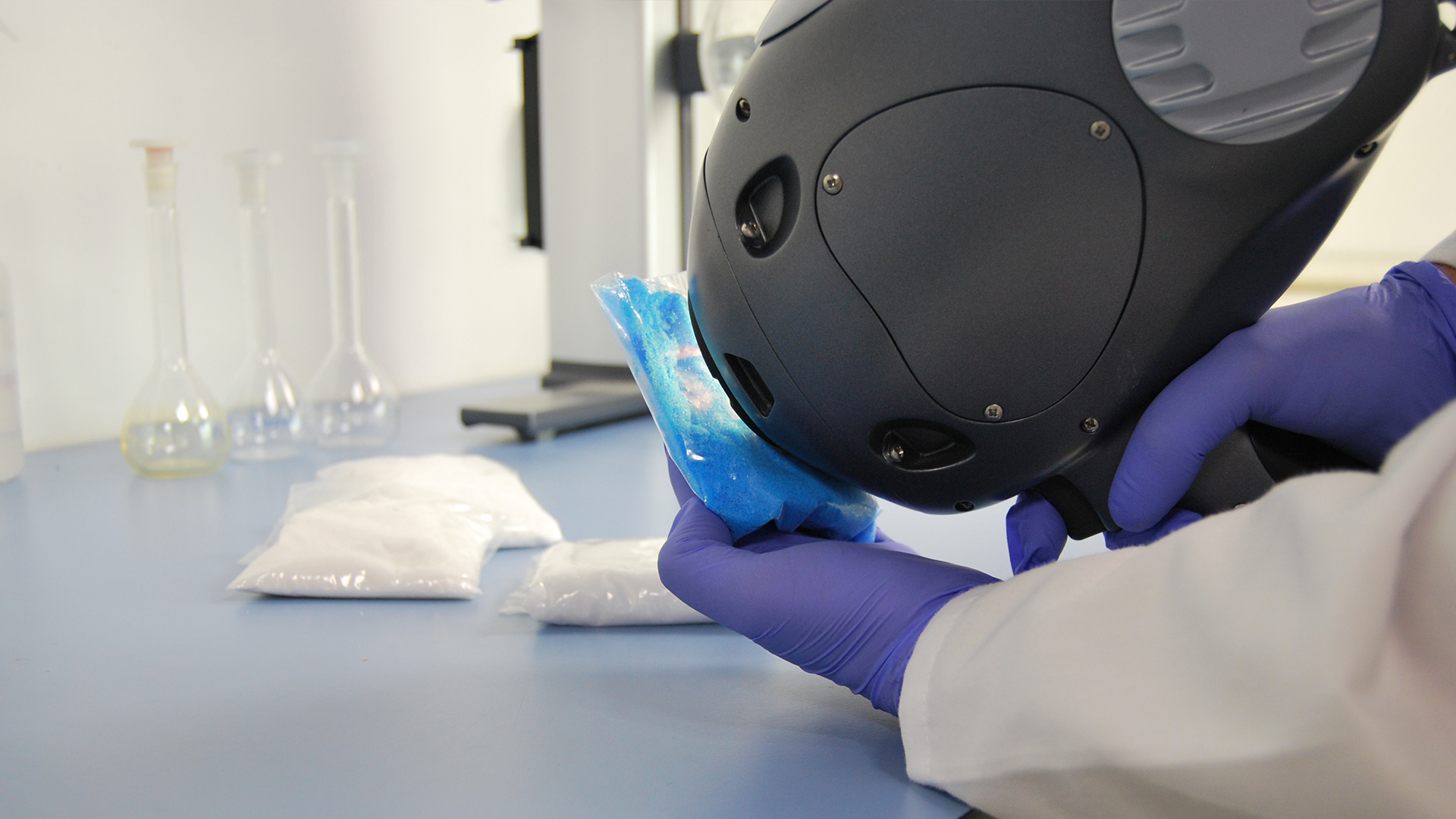 Handheld NIR analyzer | Visum Palm™ | IRIS Technology